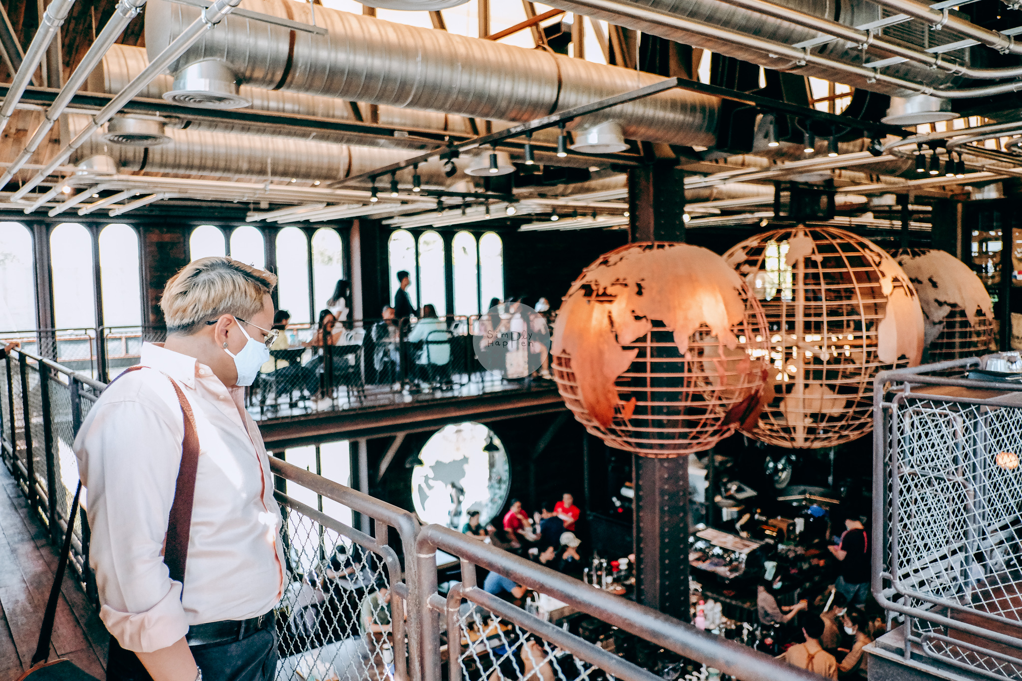 Rolling Roasters (ชื่อเดิม NANA Hunter Coffee Roasters) ร้านกาแฟและโรง ...